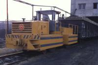 China Dual Purpose Railcar Moving Equipment Tractor Gauge 1000/1435/1520Mm Customizable for sale