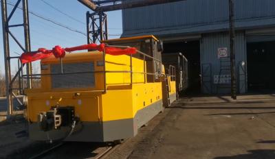 China Dual Purpose Tractor Rail Car Movers For Railway Station Section And Special Line for sale