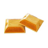 China CE ISO9001 Approved 20mm High Reflective PMMA Lens Plastic Road Stud Reflectors Road Markers for sale