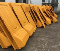 China Outdoor Water Filled Road Barriers Red Plastic Traffic Road Safety Barrier for sale