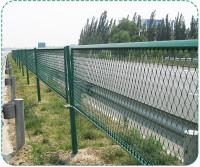 China Anti Glare Traffic Barrier Barbed Wire Fence Mesh For Highways Made Of Stainless Steel for sale
