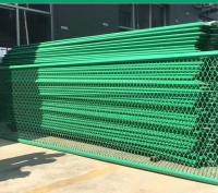 China Anti Glare Traffic Barrier Barbed Wire Fence Mesh For Highways Made Of Stainless Steel for sale