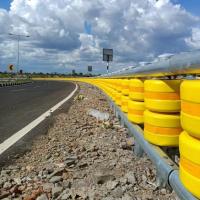 China Q235 Q345 EVA Foam Highway Safety Rotary Barrier for Roadway Protection and Control for sale