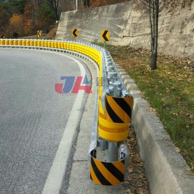 China Q235 Q345 EVA Rotary Safety Barrier for Roadway Safety in ISO Highway Rotary Guardrail for sale