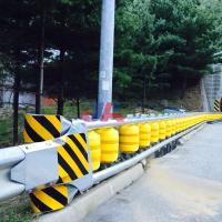 China ISO9001 2008 Certified PU And PVC Highway Rotary Barrel Barrier for sale