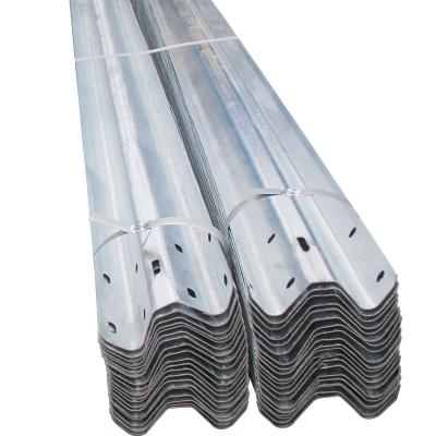 China CE/BV/ISO Certified Q235 Q345 Steel Highway Guardrails for Traffic Safety Protection for sale