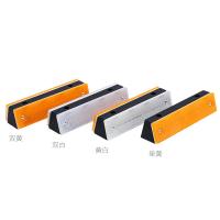 China Highway Lights Reflector with PVC Safety Warning Post and Barrier Butterfly Guardrail for sale
