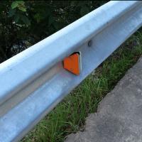 China Highway Guardrail V Type Reflector PVC Safety Warning Post For Traffic Control for sale