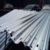 China Outdoor Security Hot Dipped Galvanized W Beam Highway Guardrail AASHTO M-180 Standard for sale