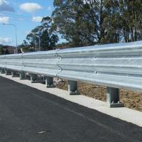 China Highway Guarding Q235 Q345 Highway Guardrail W Beam Thrie Beam 3 Beam Traffic Barrier for sale
