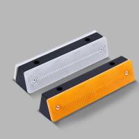 China Plastic Delineator for Road Facilities EN124 Standard Highway Guardrail Reflector for sale