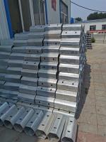 China Anti-Corrosion Road Traffic Safety Product Roadside Steel Guardrail Spacer Block for sale