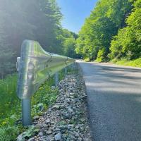 China Highway Barrier Cast Aluminum Alloy 2 Bending W Beam Guardrail for Durable Protection for sale