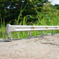 China Single Layer Galvanized and Powder Coated Q235 Q345 Corrugated Beam Highway Guardrail for sale