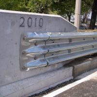 China Customized Color Zinc Coated Corrugated Highway Guardrail With Bridge Terminal End For Highway for sale