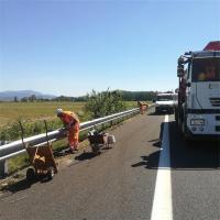 China Outdoor Security Hot Dip Galvanized Highway Guardrail and Metal Guardrail Used H Post for sale