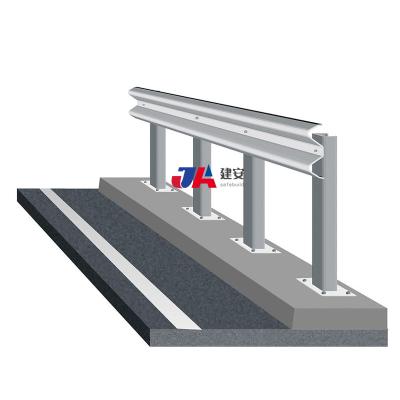 China Hot Galvanized cold Rolled Length 4130mm W-Beam Highway Guardrail Traffic Crash Barrier Standard AASHTO M-180 for sale