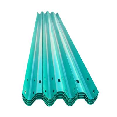 China Customized Color Steel Thrie Beam Highway Guardrail with ISO9001/TUV/BV/CE Certificate for sale