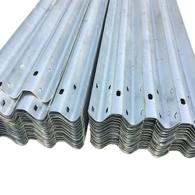 China CE/BV/ISO Certified Thrie Beam Guardrail Panels with Q235 Q345 Material and Material for sale