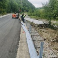 China European Standard Galvanized Steel Road Fence for Highway Guardrail Customization for sale