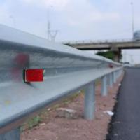 China Road Traffic Safe Galvanized Steel Guardrail with Q345 SJ345R Material Grade for sale