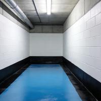 China Easy Application Waterproof Acrylic Liquid Coating with Brush for Roof Interior Exterior Wall Cement Floor for sale