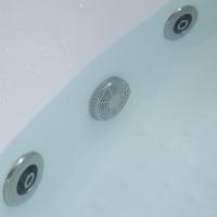 China Corner Whirlpool Bathtub 1500x1000mm PMMA Acrylic Water Massage Freestanding Spa for sale