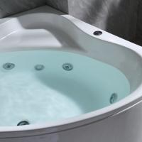 China Corner Acrylic Massage Bathtub Whirlpools SPA Tub Hand Controlled for Precise Control for sale