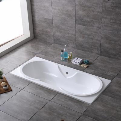 China Oval Acrylic Bathtub 1800x900x450mm Hand Control Indoor Tub with Center Waste Hole for sale