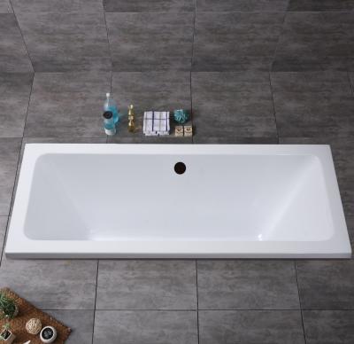 China 1800x900x520mm Acrylic Bathtub with Flexible Legs and Panels 5 Year Warranty for sale