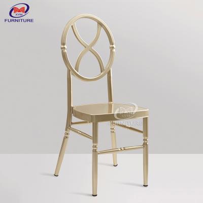 China Cross Back Bulk Bulk Chiavari Chairs Outdoor Wedding Stackable Design for sale
