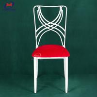 China Iron Metal Wedding Chiavari Chair With Red Cushion for sale