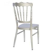 China Aluminum Iron Elegant Banquet Wedding Chiavari Chair 17.5 Inches Seat Height for sale