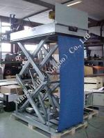 China Heavy-Duty Carrying Capacity 1000kg Marco High Scissor Lift Table with Loading Flap and Curtain for sale