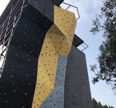 China Indoor/Outdoor Gym Equipment Sturdy Construction for Customizable Rock Climbing Walls for sale