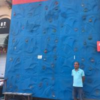 China Customized Fiberglass Rock Climbing Wall Panels 1000mm X 1000mm for sale