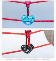 China 1L Capacity CE Certified Outdoor Heart Type Double Shaft Double Pulley for Climbing for sale