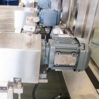 China 200L One Nozzle Automatic Oil Drum Filling Machine for Motor Oil 300kg Capacity for sale