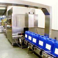 China 18-40L Jerrycan Fully Automatic Liquid Filling Machine 4 Lance 400-600bph for Chemicals Oil for sale