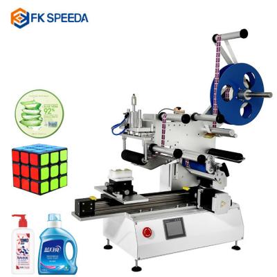 China Semi-Automatic Flat Bottle Labeling Machine 220V 660W Electric Driven for Food Cans for sale
