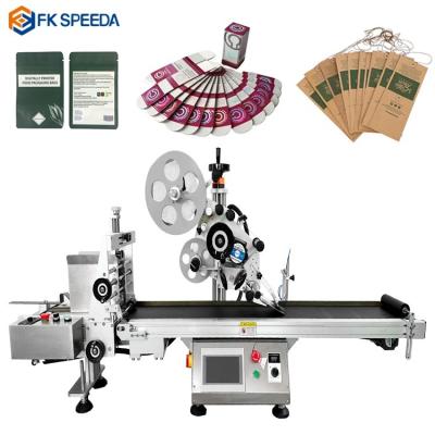 China 1010mm Small Desktop Auto High Speed Card Paper Labels Plastic Bags Paging Flat Labeling Machine for sale