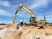 China Excavator Mounted Rock Splitter Large Stone Breaker For Blasting And Demolition for sale