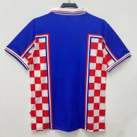 China Retro Quick Dry Jersey Polyester Retro Soccer Kits for sale