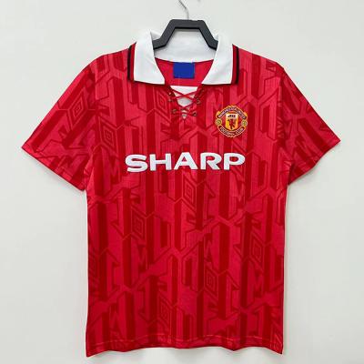China Classic Red Retro Soccer Jerseys Old Football Kits White Collar Cuffs for sale