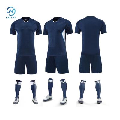 China High-Performance Custom Team Jersey Dynamic Soccer Kits with Moisture-Wicking Technology for sale