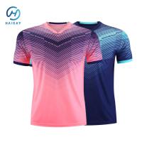 China Custom Blue Green Gradient Football Jersey Set - Quick-Dry Polyester for sale