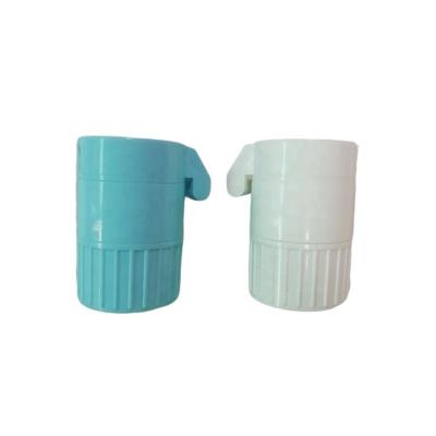 China Multi-functional  Health Smart Pill Crusher  & Pill Container Pulverizer And Storage Pill Splitter for sale