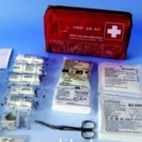 China Hot Sale DIN 13164 First Aid Kit  Factory OEM Car First Aid Kit Emergency Kit Red Green First Aid Kit for sale