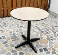 China Round Aluminum Contemporary Outdoor Dining Tables for Events Parties Hotels Parks & Gyms for sale