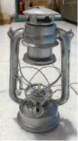China Vintage Kerosene Oil Lamp 11.5x15x24.5cm Silver Metal Glass Camping Hanging Light Large Capacity for sale